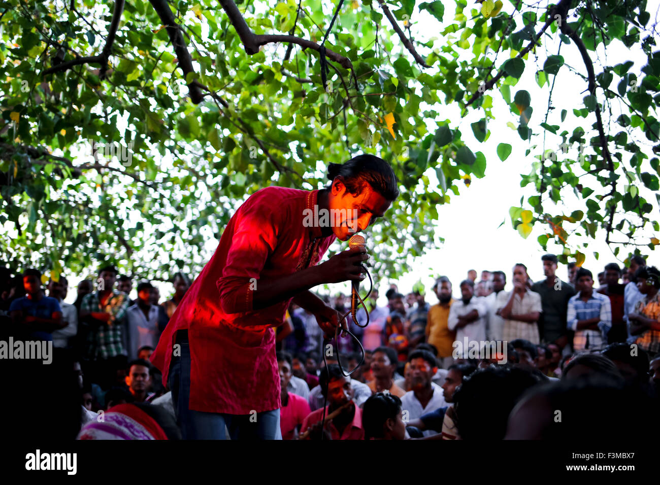 Bangladesh folk singer hi-res stock photography and images - Alamy