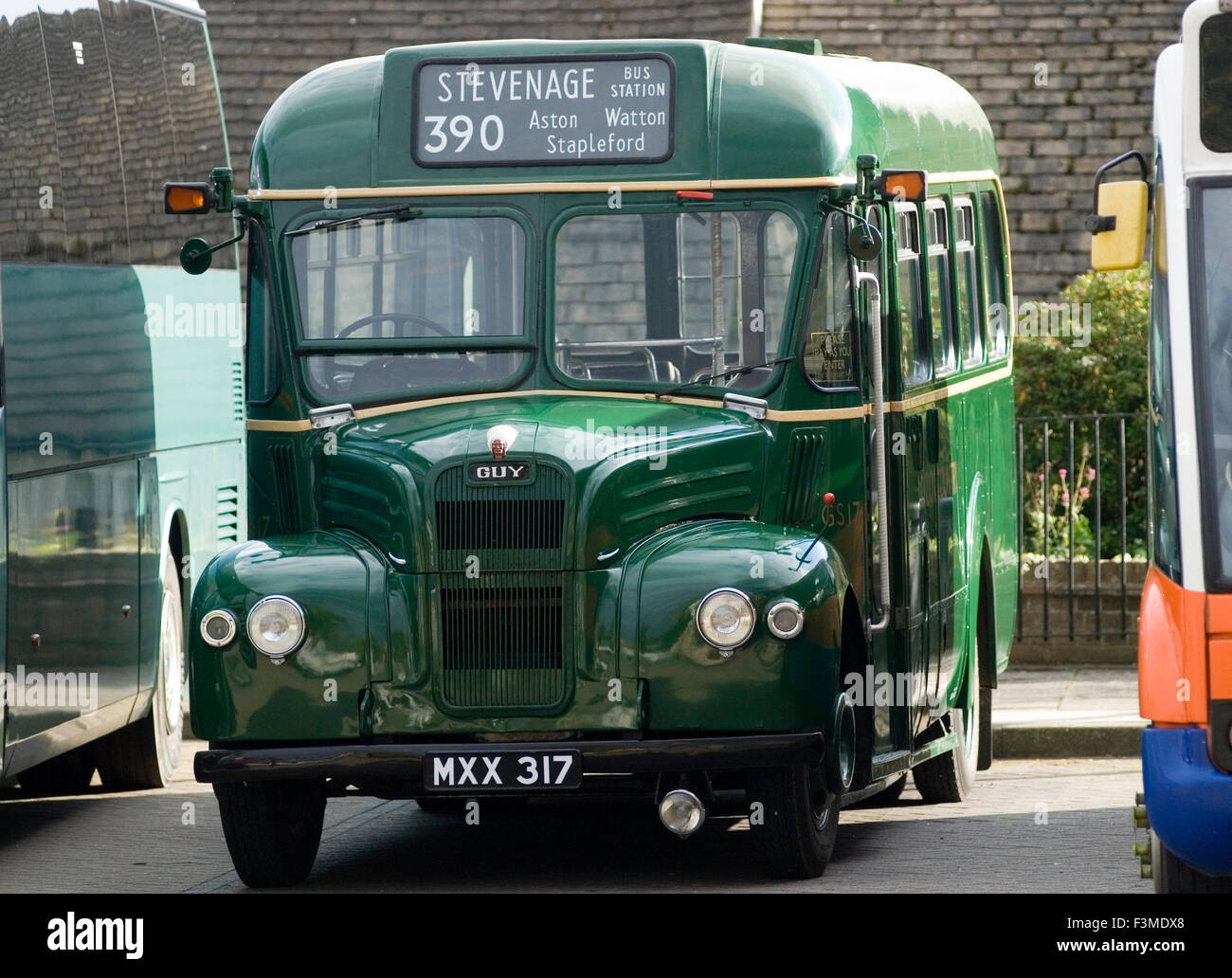 1930s uk buses hi-res stock photography and images - Alamy