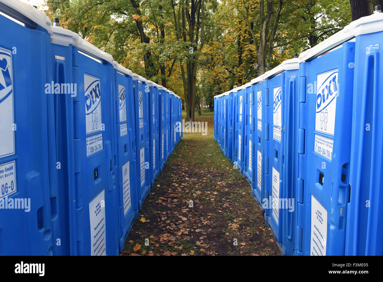 000 public toilet the toilet hi-res stock photography and images - Alamy