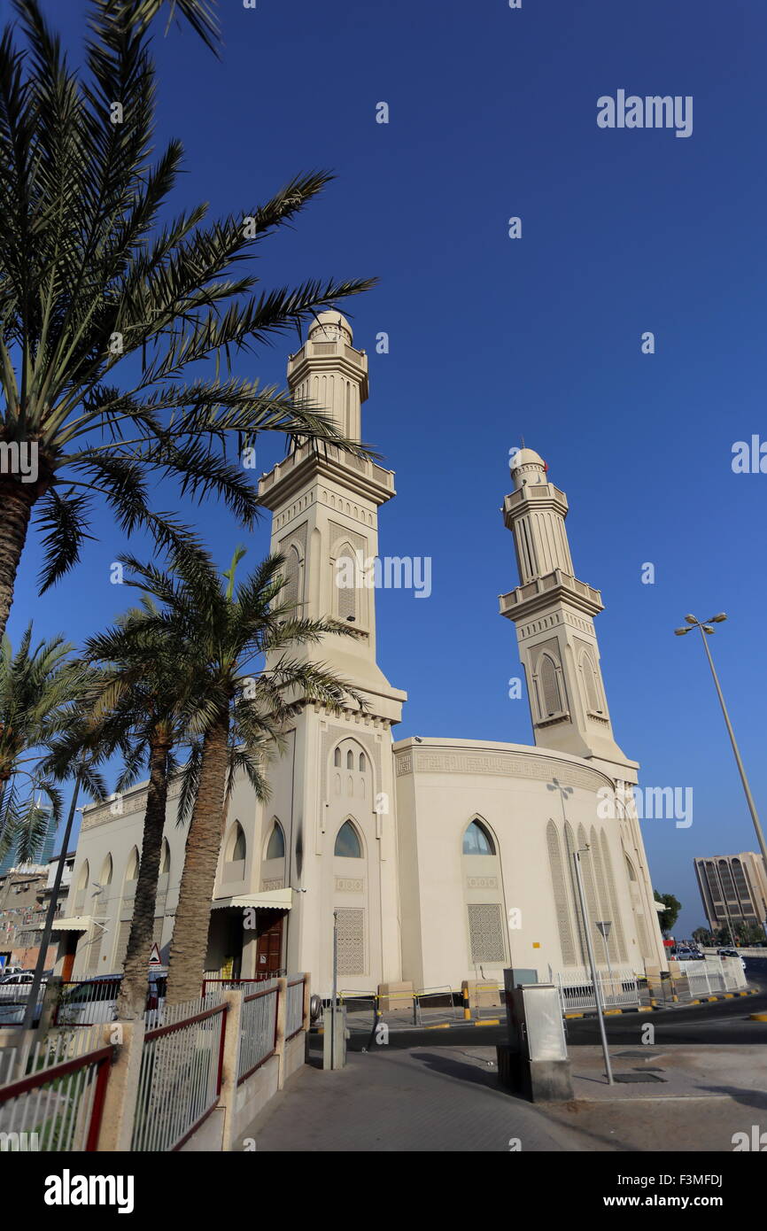 Bahrain minarets mosque hi-res stock photography and images - Alamy