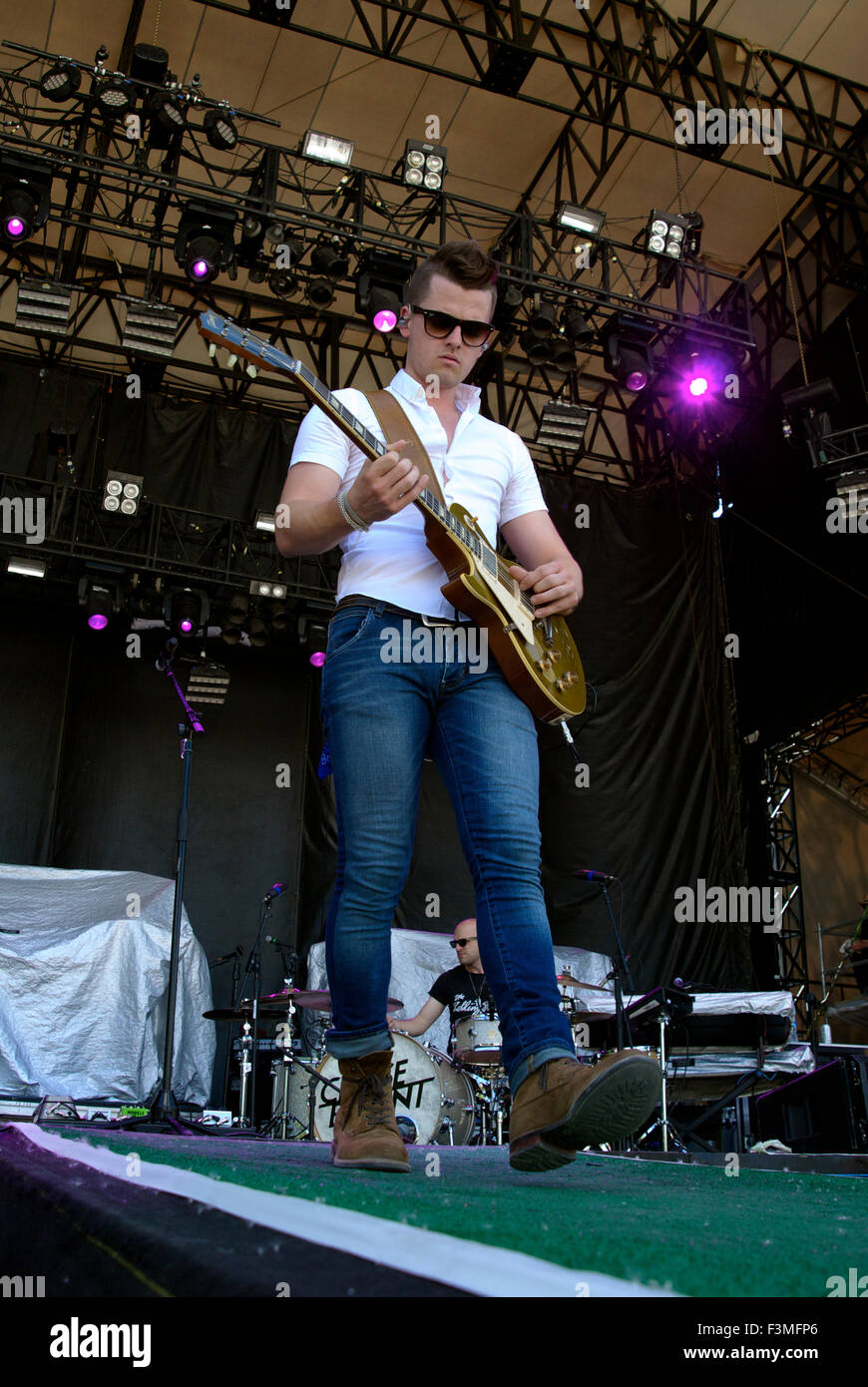 Manhattan, Kansas. Chase Bryant in performance at the annual Kicker ...