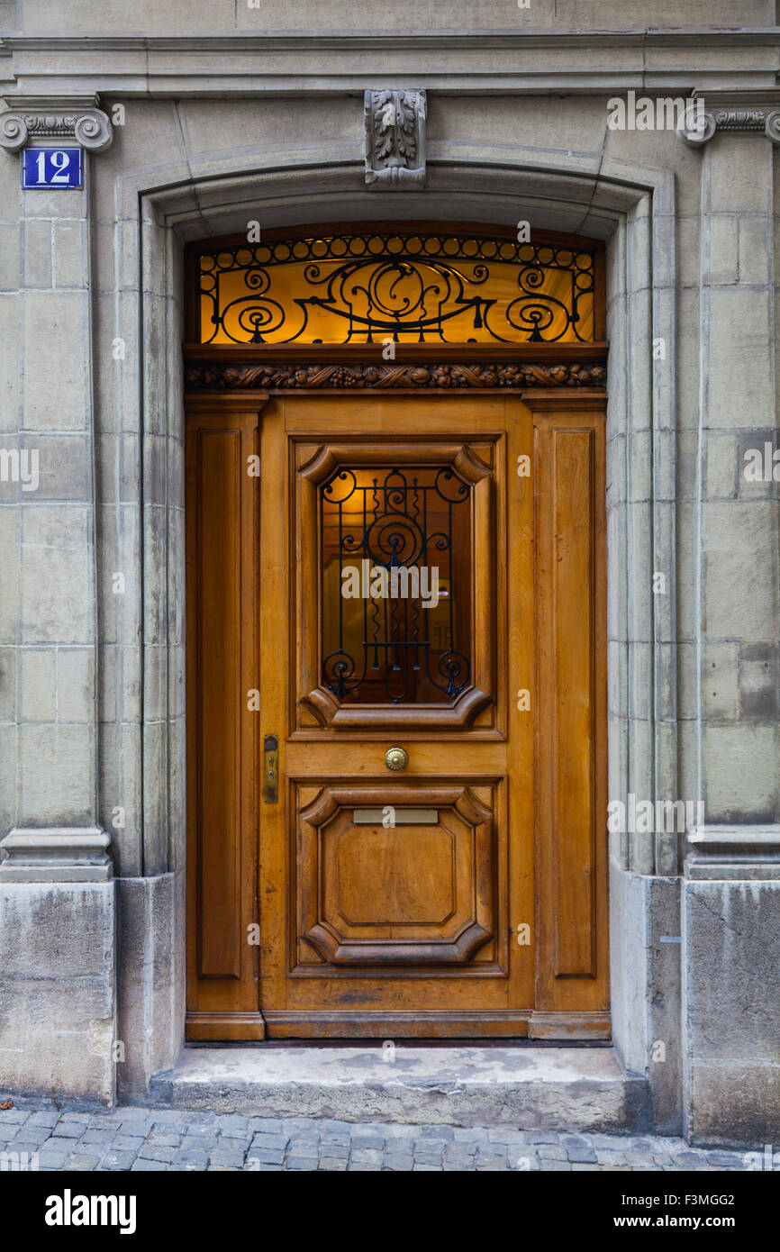 12 panel door hi-res stock photography and images - Alamy