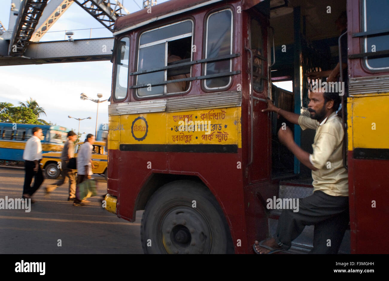 Crowded bus india High Resolution Stock Photography and Images - Alamy