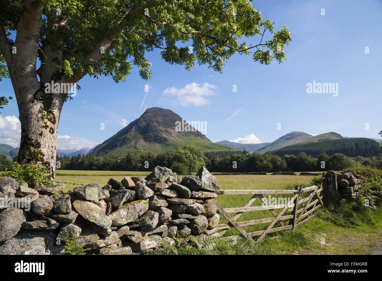 The scene mountain gate hi-res stock photography and images - Alamy