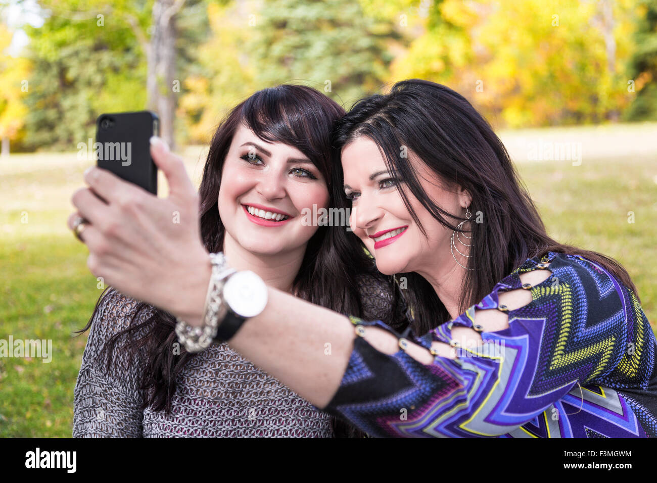 Curly mother daughter share hi-res stock photography and images - Alamy