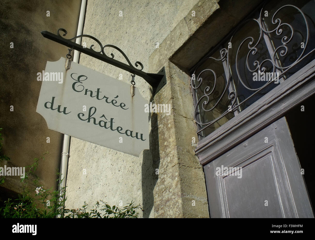Chateau Sign Stock Photos & Chateau Sign Stock Images - Alamy