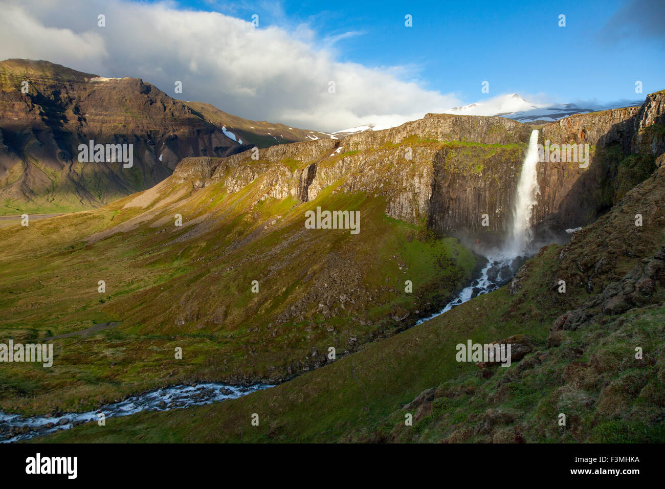 Mountain waterfall near Grundarfjordur, Snaefellsnes Peninsula ...
