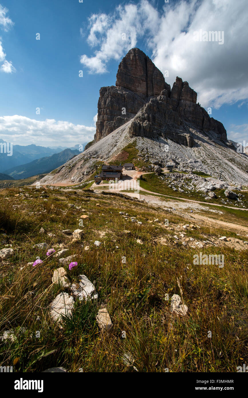 Refuge averau hi-res stock photography and images - Alamy