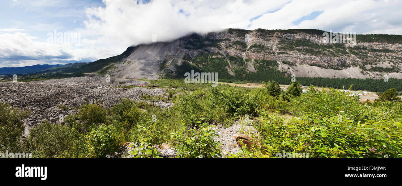 Crowsnest Pass,Alberta,Canada,frank slide site Stock Photo - Alamy