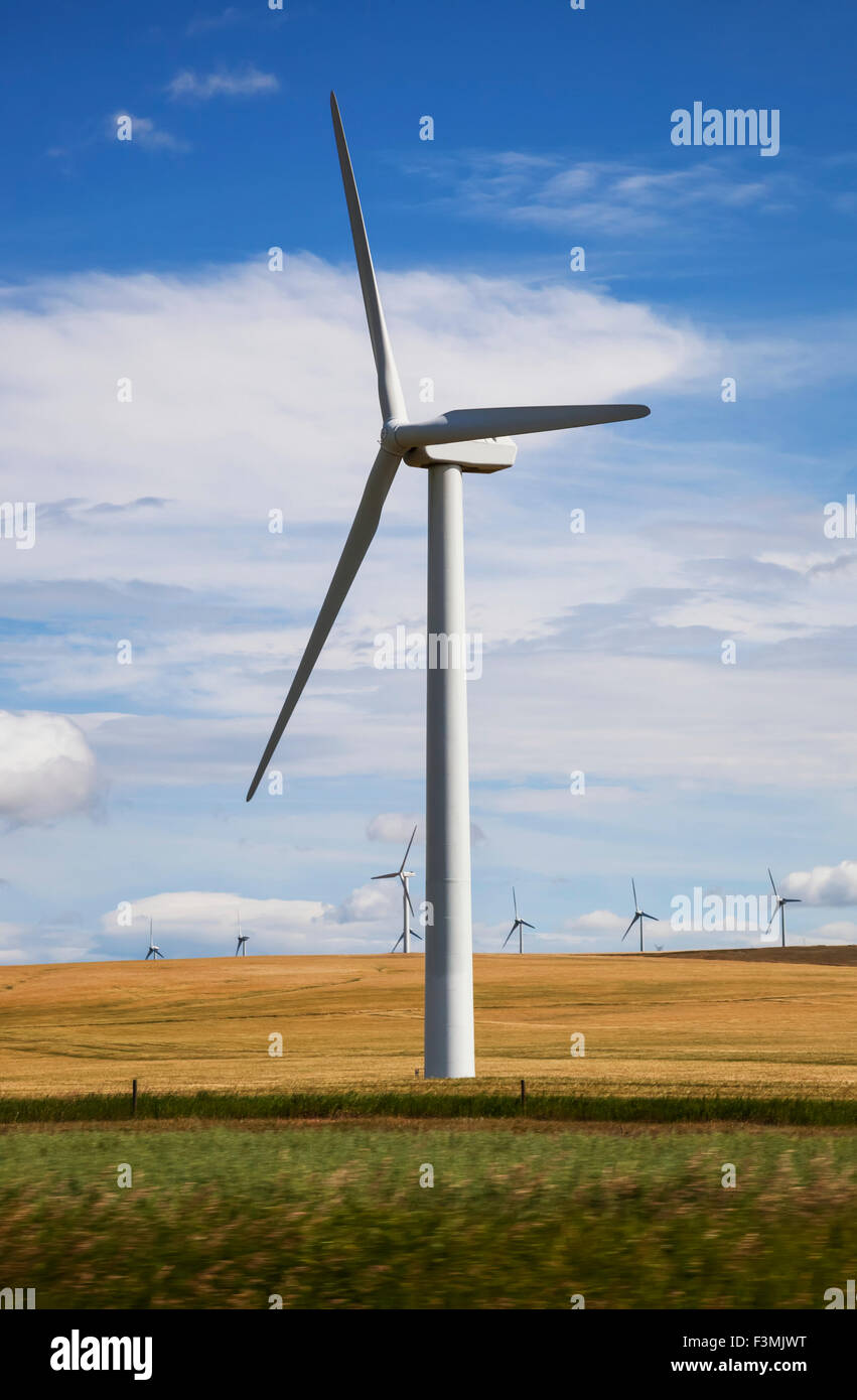 Windmill in southern alberta hi-res stock photography and images - Alamy