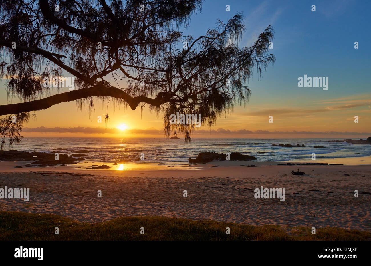 Australian beach scenes hi-res stock photography and images - Alamy
