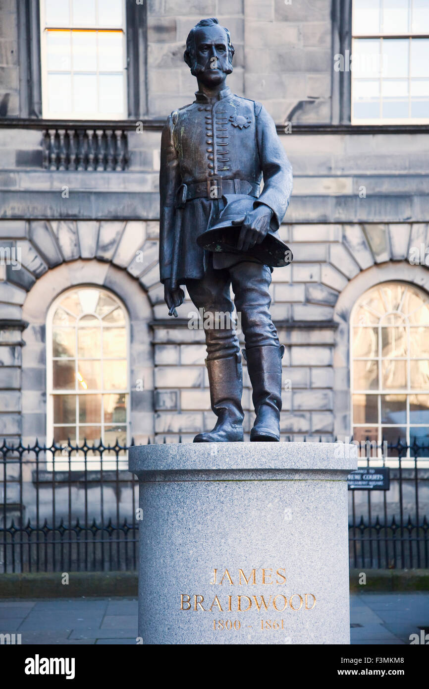 James braidwood statue edinburgh hi-res stock photography and images ...