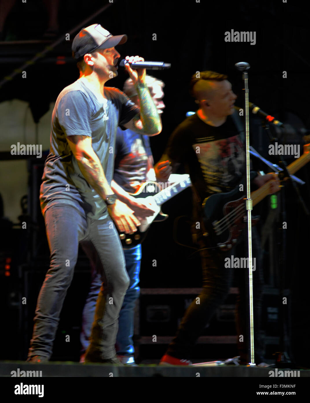 Alternative country music hi-res stock photography and images - Alamy