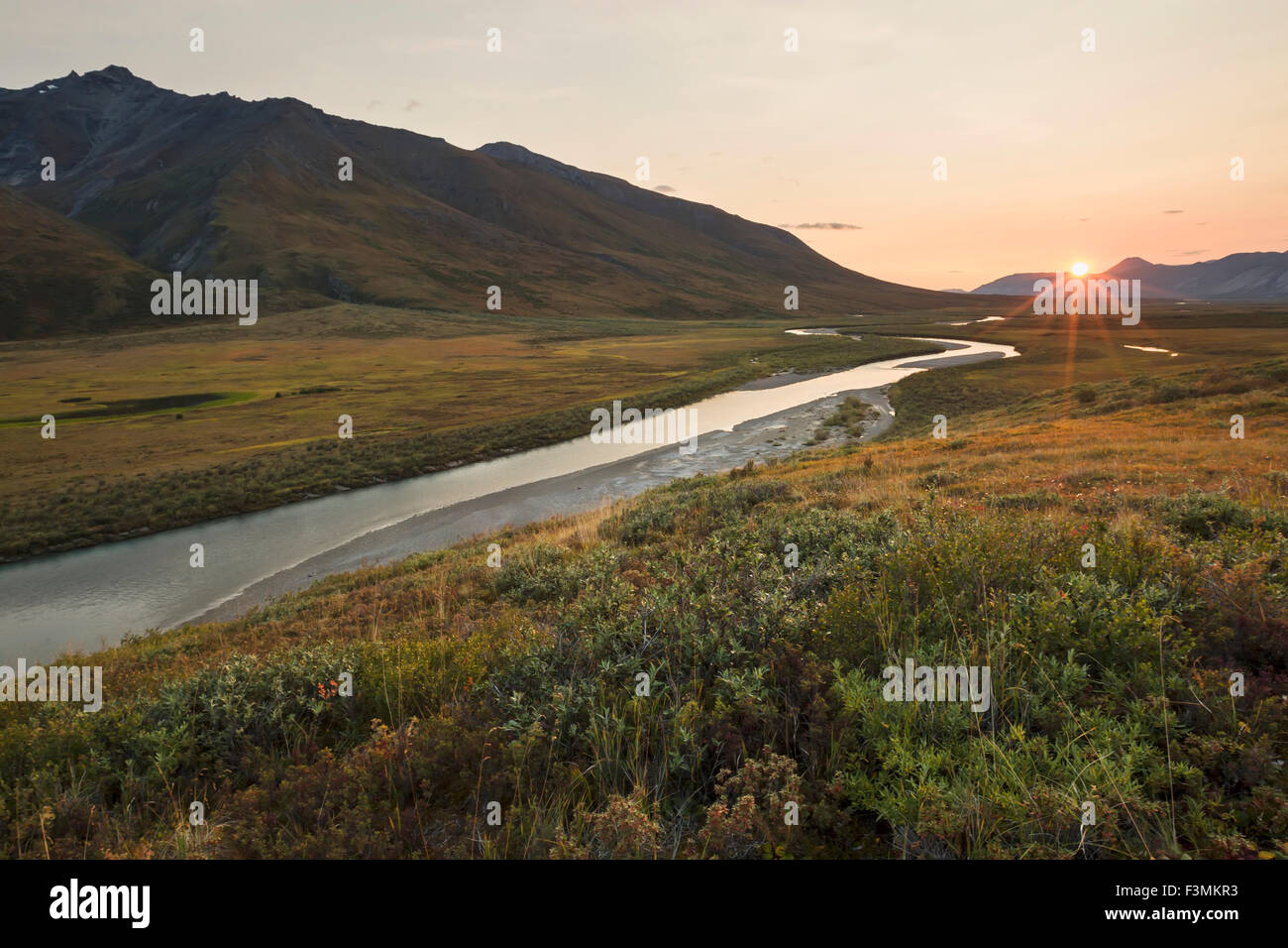 Noatak river basin hi-res stock photography and images - Alamy