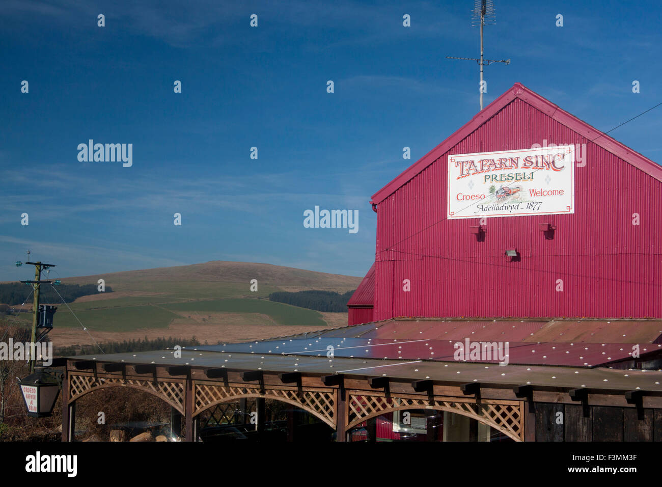 Tafarn sinc the Zinc Pub Rosebush Preseli Hills Pembrokeshire Wales UK ...
