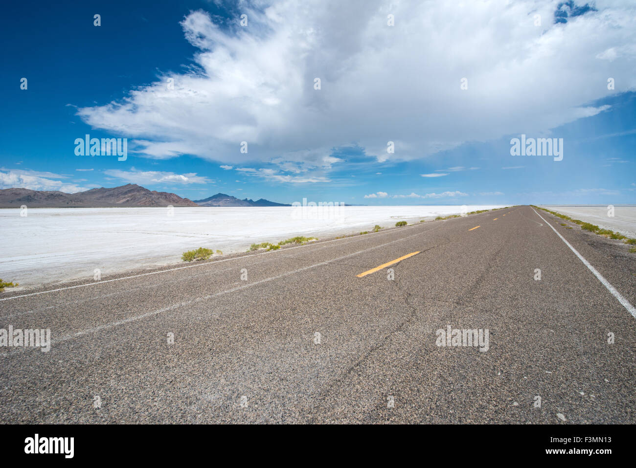 Bonneville salt flats, Utah Stock Photo - Alamy