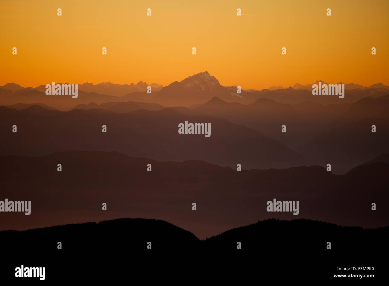 Layers of mountains hi-res stock photography and images - Alamy