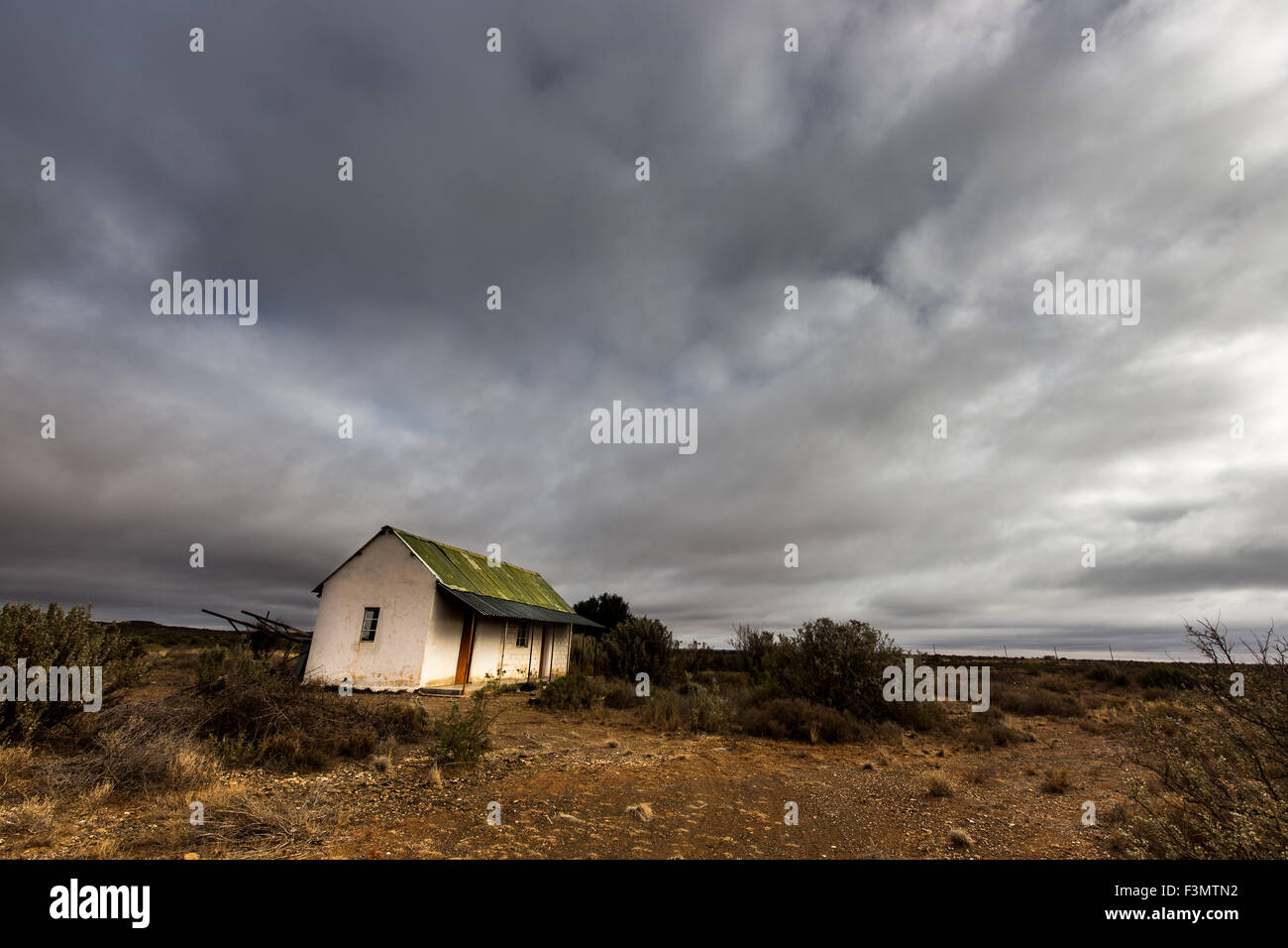 deserted Karoo farm house Stock Photo - Alamy