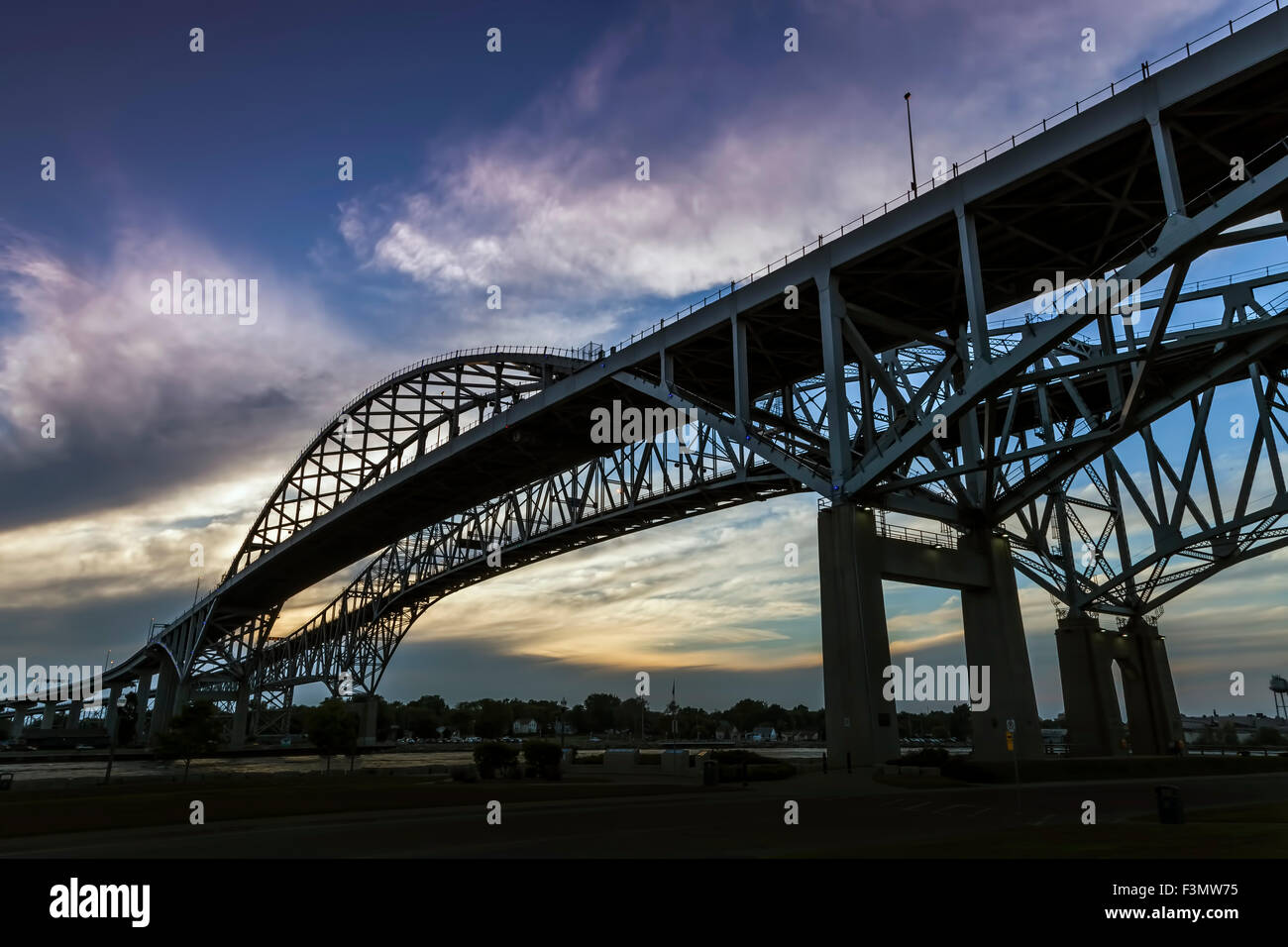 Blue Water Bridge at dusk in silhouette Stock Photo - Alamy