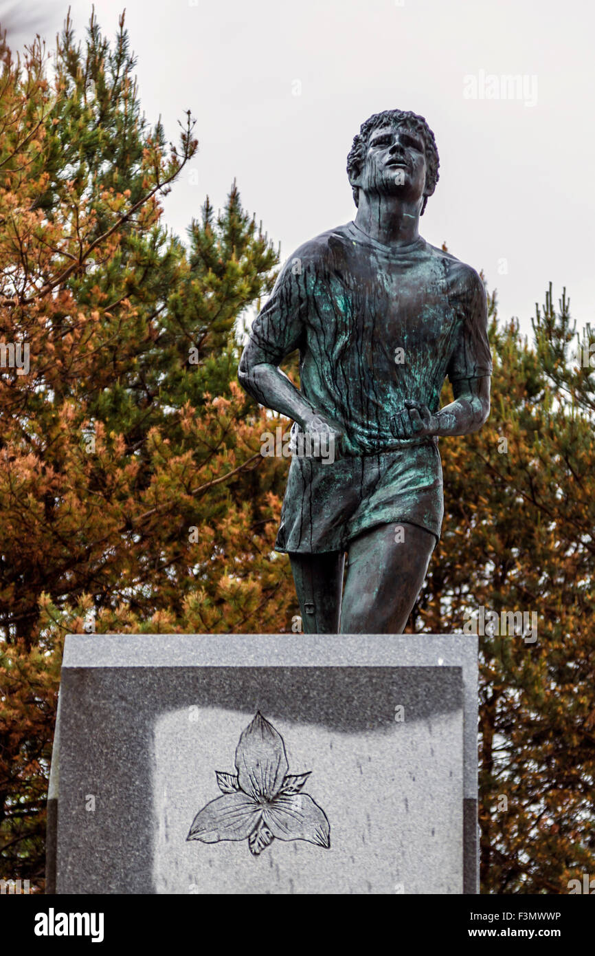 Terry fox memorial monument thunder hi-res stock photography and images ...