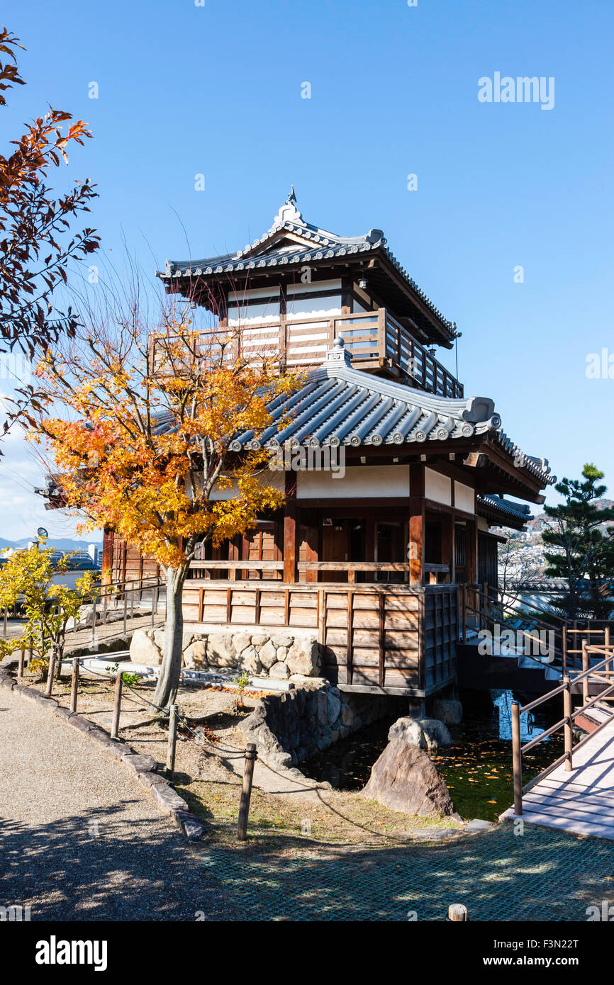 Path leading to the reconstructed Japanese castle at Ikeda, near Osaka ...