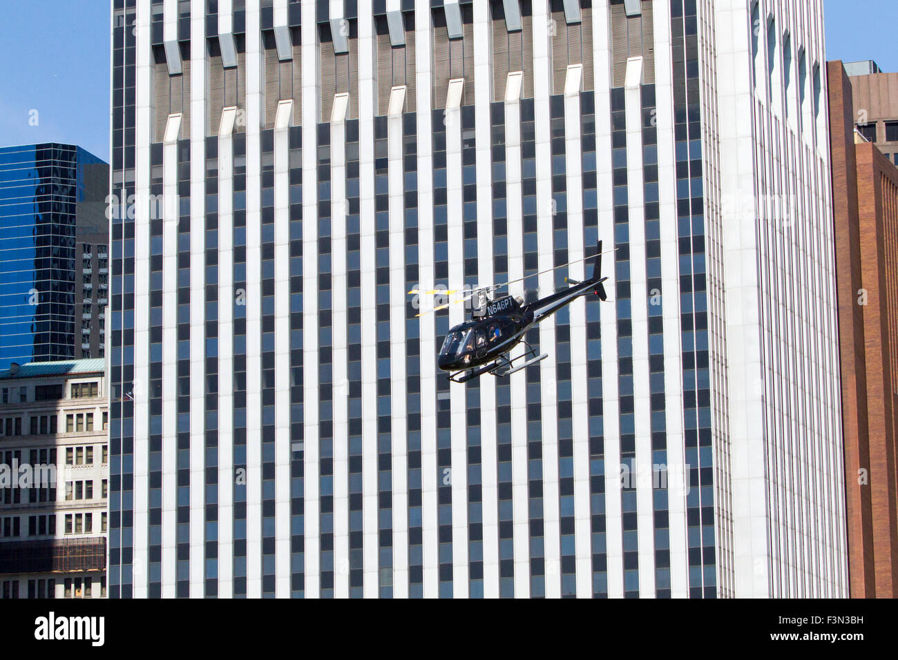 New york city helicopter hi-res stock photography and images - Alamy