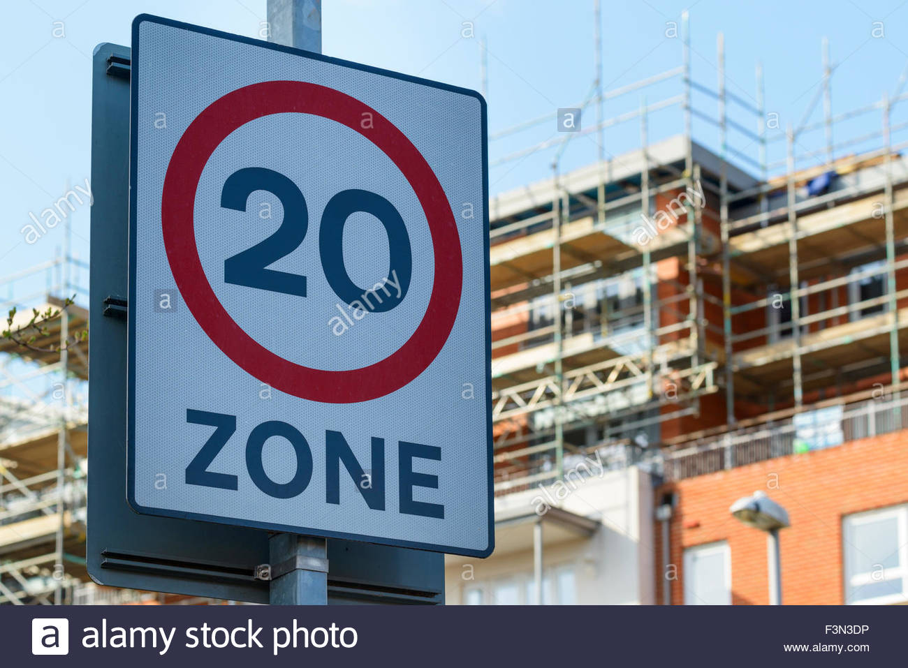 20mph Speed Limit Sign High Resolution Stock Photography and Images - Alamy