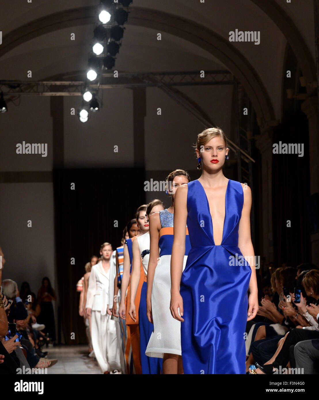 Lisbon, Portugal. 9th Oct, 2015. Models present? creations of designer ...