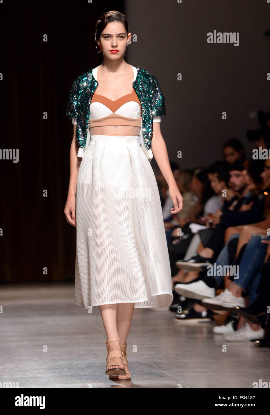 Lisbon, Portugal. 9th Oct, 2015. Models present? creations of designer ...