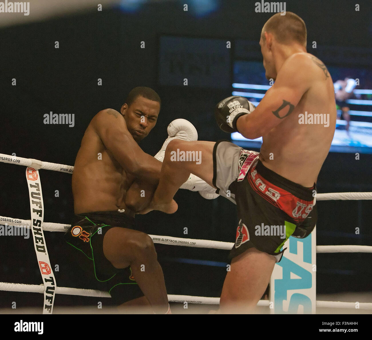 Denver, Colorado, USA. 9th Oct, 2015. Glory 24 fighter WAYNE BARRETT ...