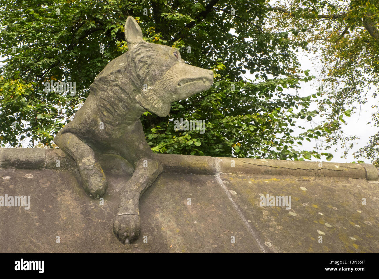Animal sculptures on the wall at Cardiff Castle Wales UK Stock Photo ...