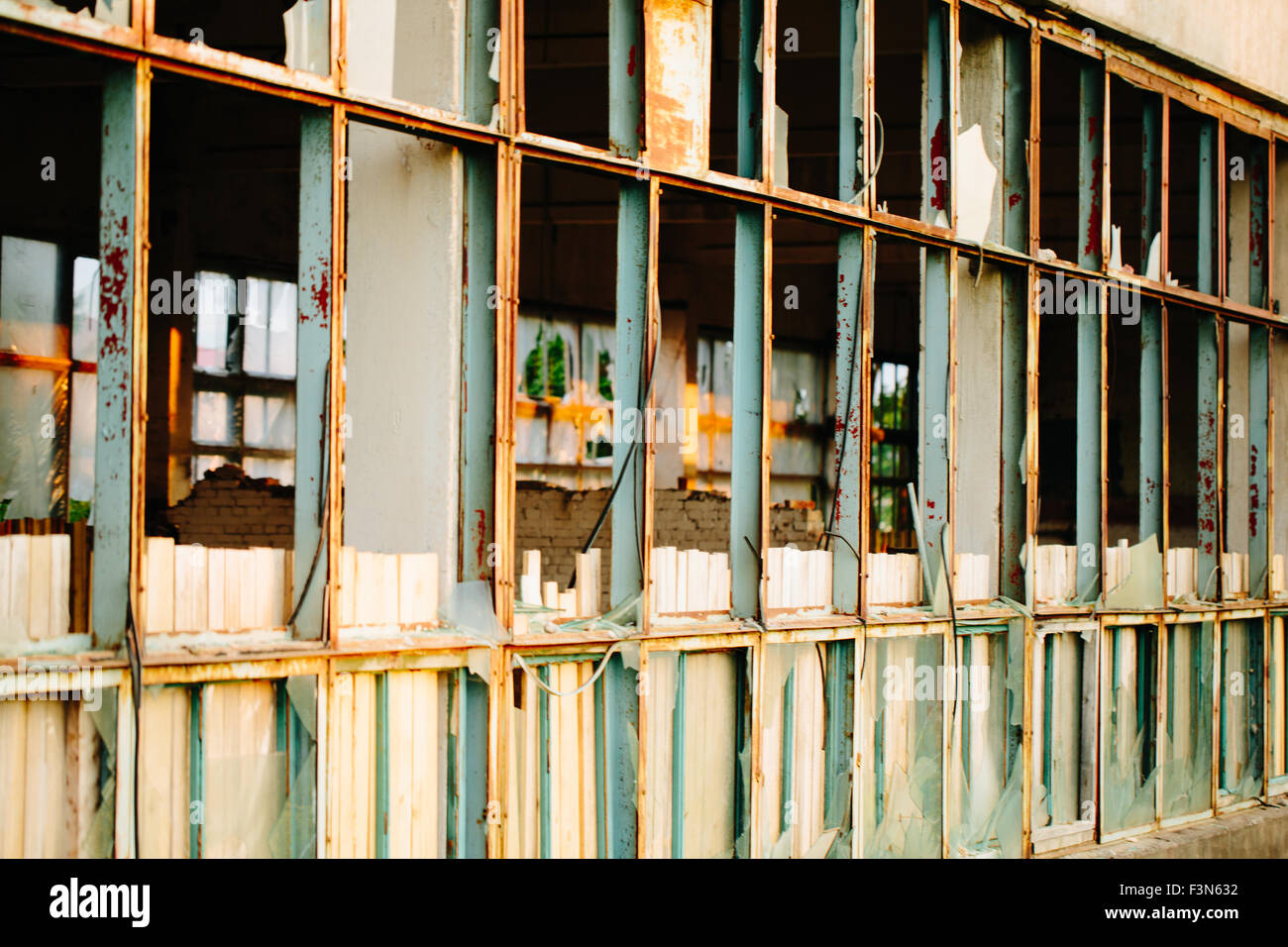 Broken facade of the building. Side view Stock Photo - Alamy