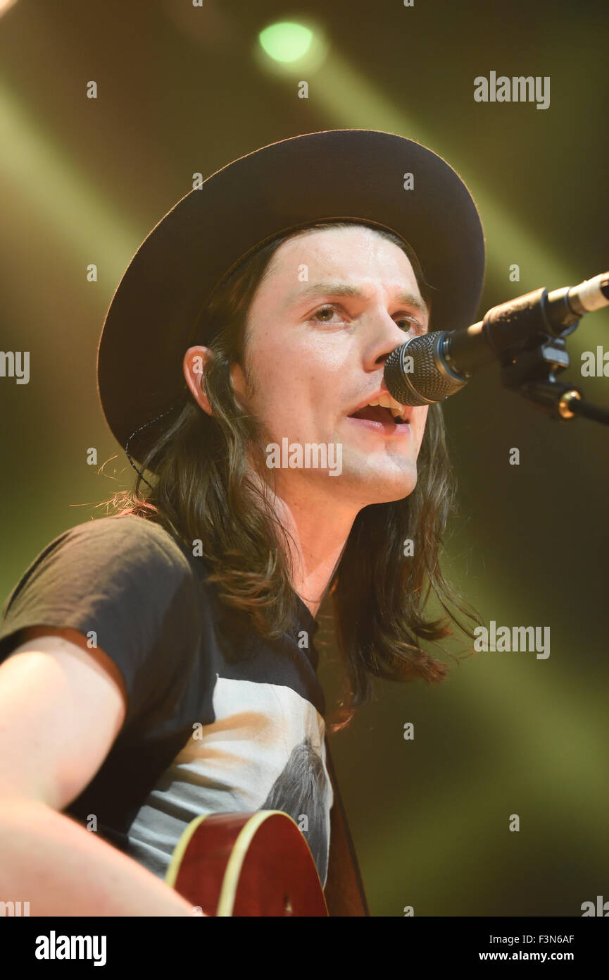 James Bay on stage performs to sell out audience at the Swindon Oasis ...