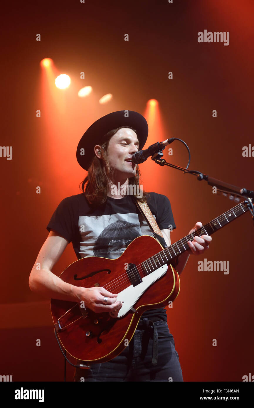 Swindon oasis hi-res stock photography and images - Alamy