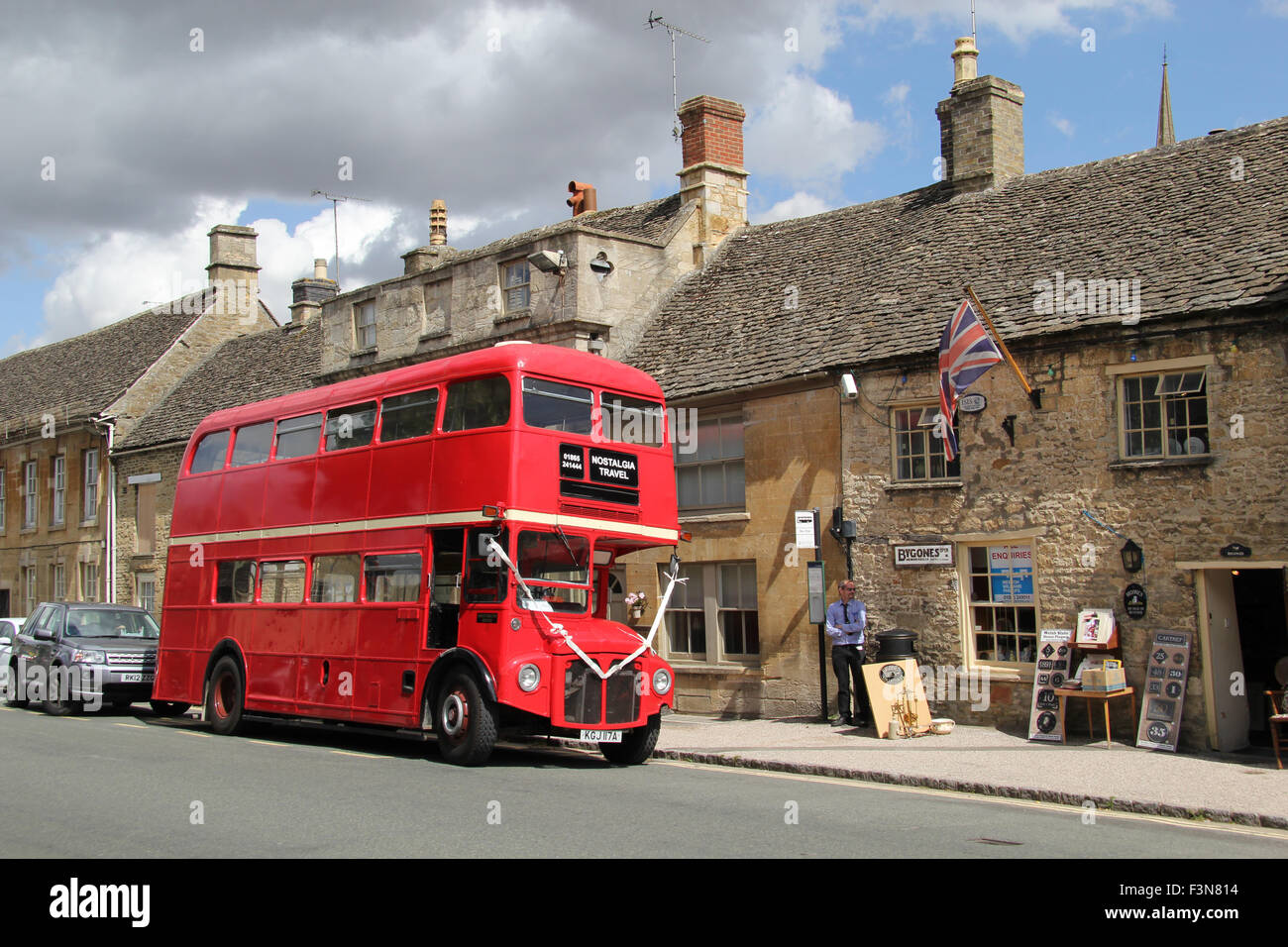 Red Routemaster Bus Stock Photos & Red Routemaster Bus Stock Images - Alamy