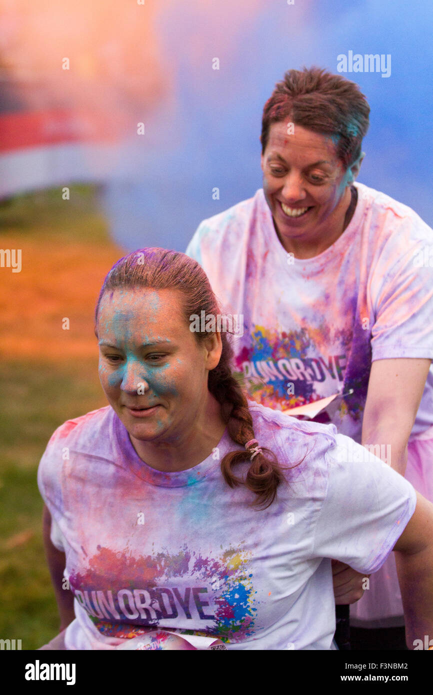 The world’s most colourful 5k, 'Run or Dye’ at Chatsworth this autumn ...