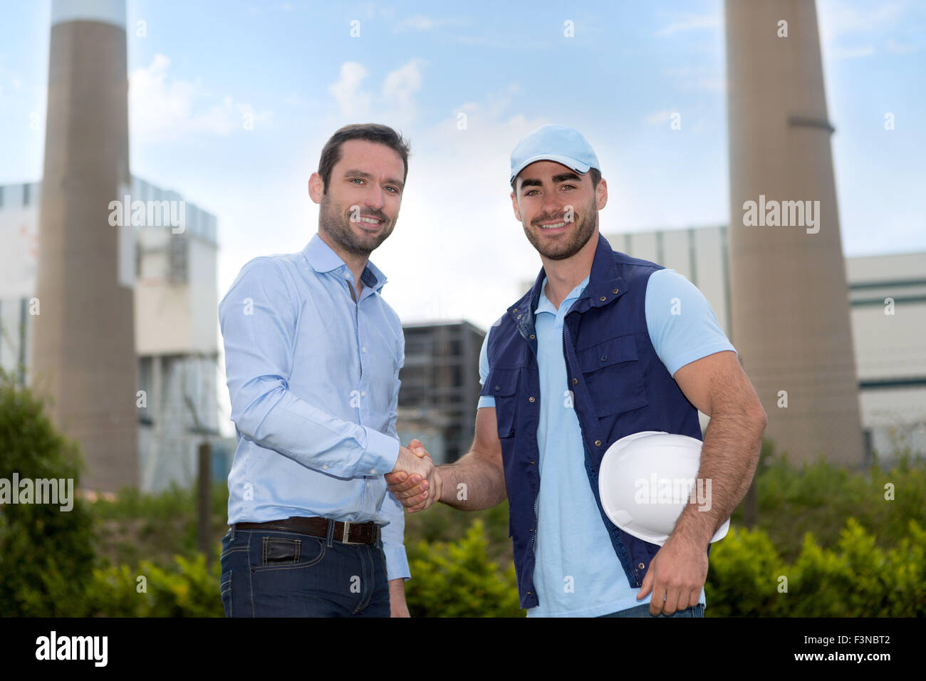 Engineer in front electricity hi-res stock photography and images - Alamy