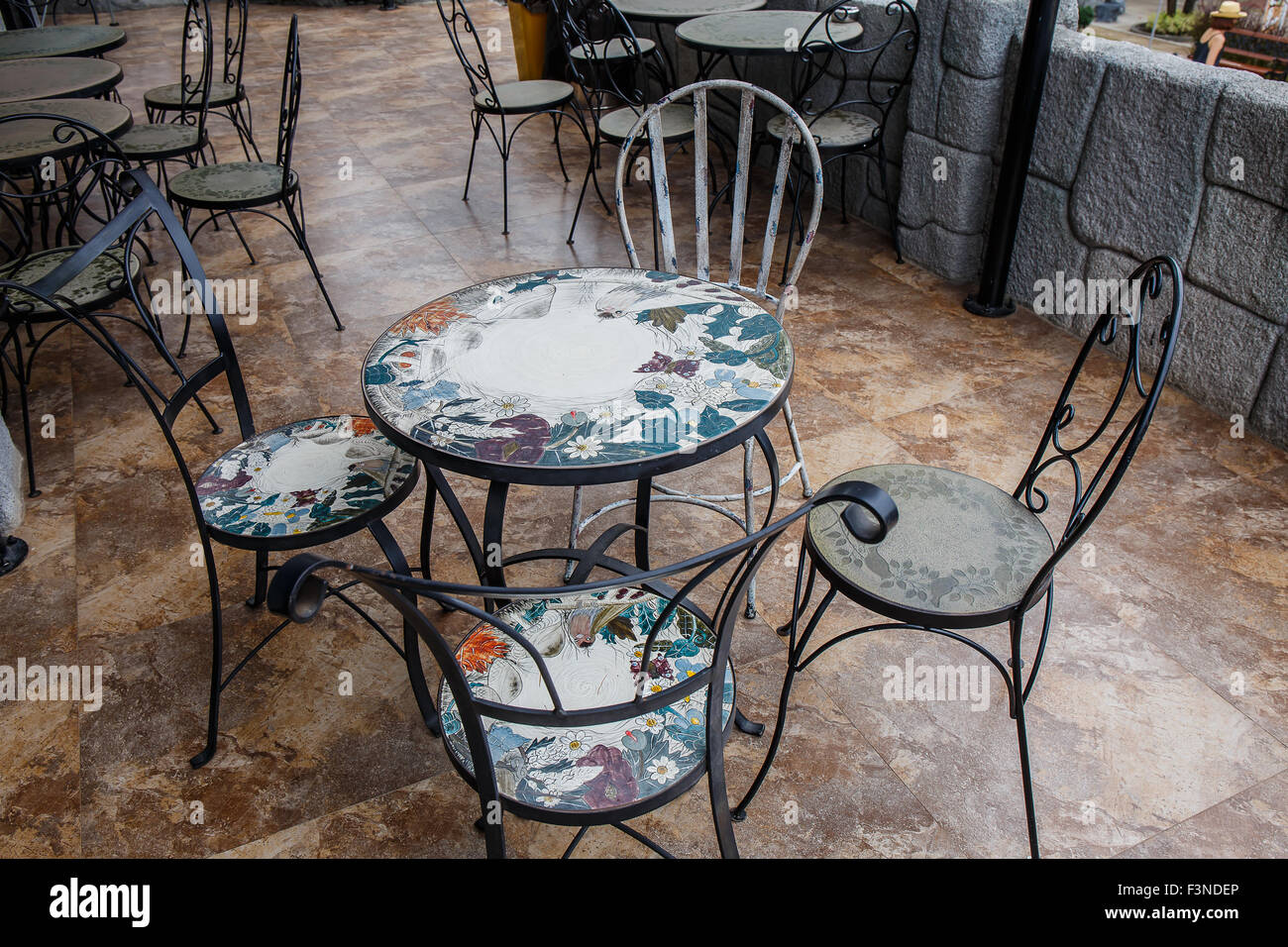 Wooden chairs of street coffee shop hi-res stock photography and images ...