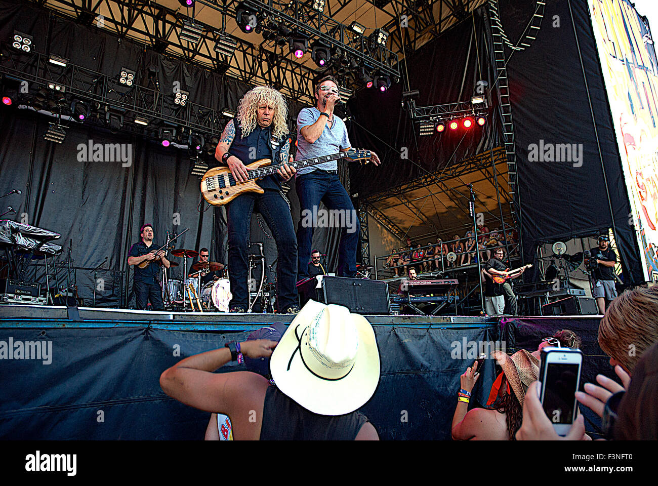 Craig morgan concert hi-res stock photography and images - Alamy