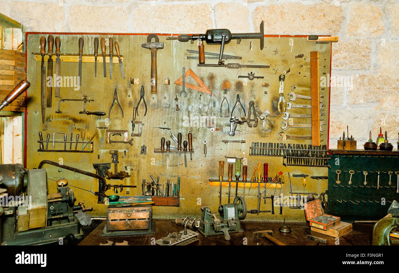 Old machines hi-res stock photography and images - Alamy