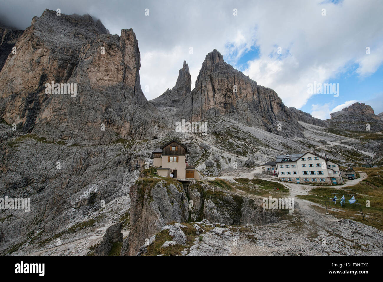 The mighty Vajolet Towers and Rifugio Vajolet in the Catinaccio ...