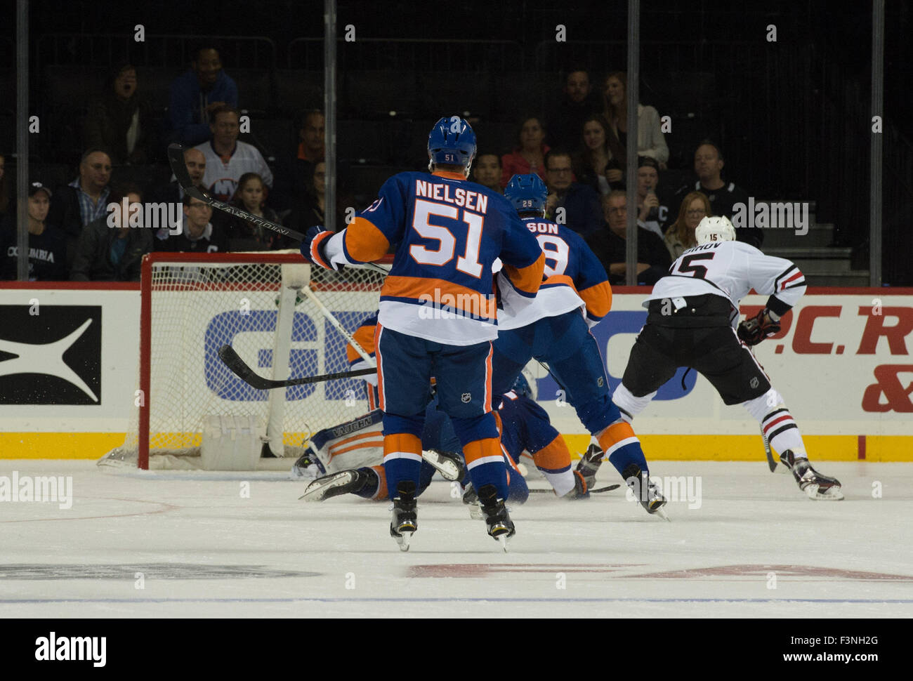 New York, NY, USA. 9th Oct, 2015. Chicago Blackhawks left wing RYAN ...