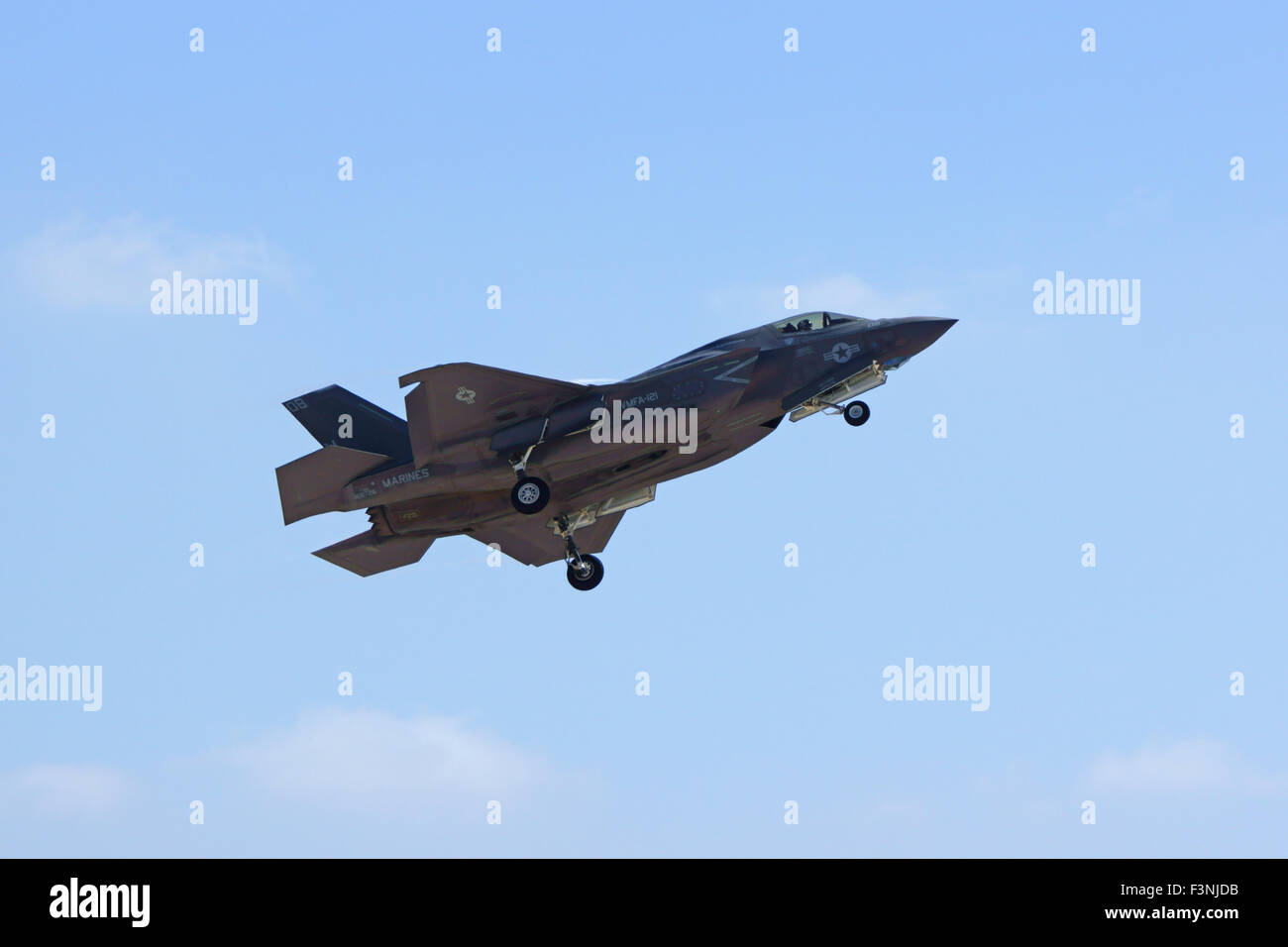 F 35 landing gear clouds hi-res stock photography and images - Alamy