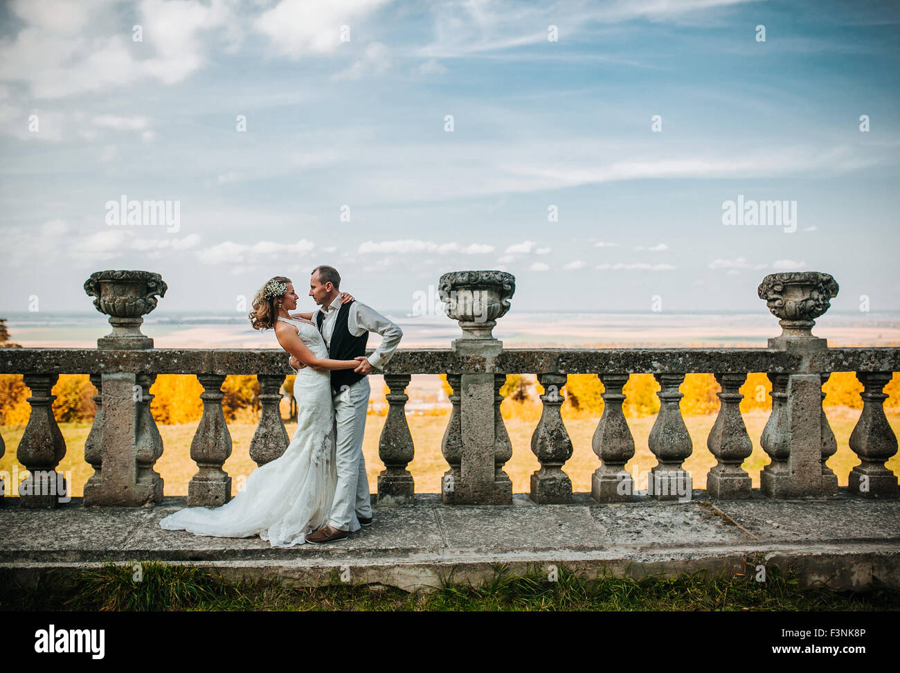 beautiful couple posing Stock Photo - Alamy