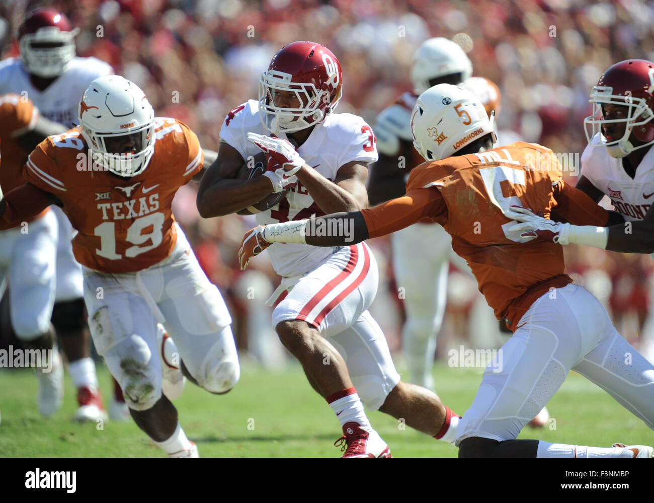 Daniel Cotton High Resolution Stock Photography and Images - Alamy