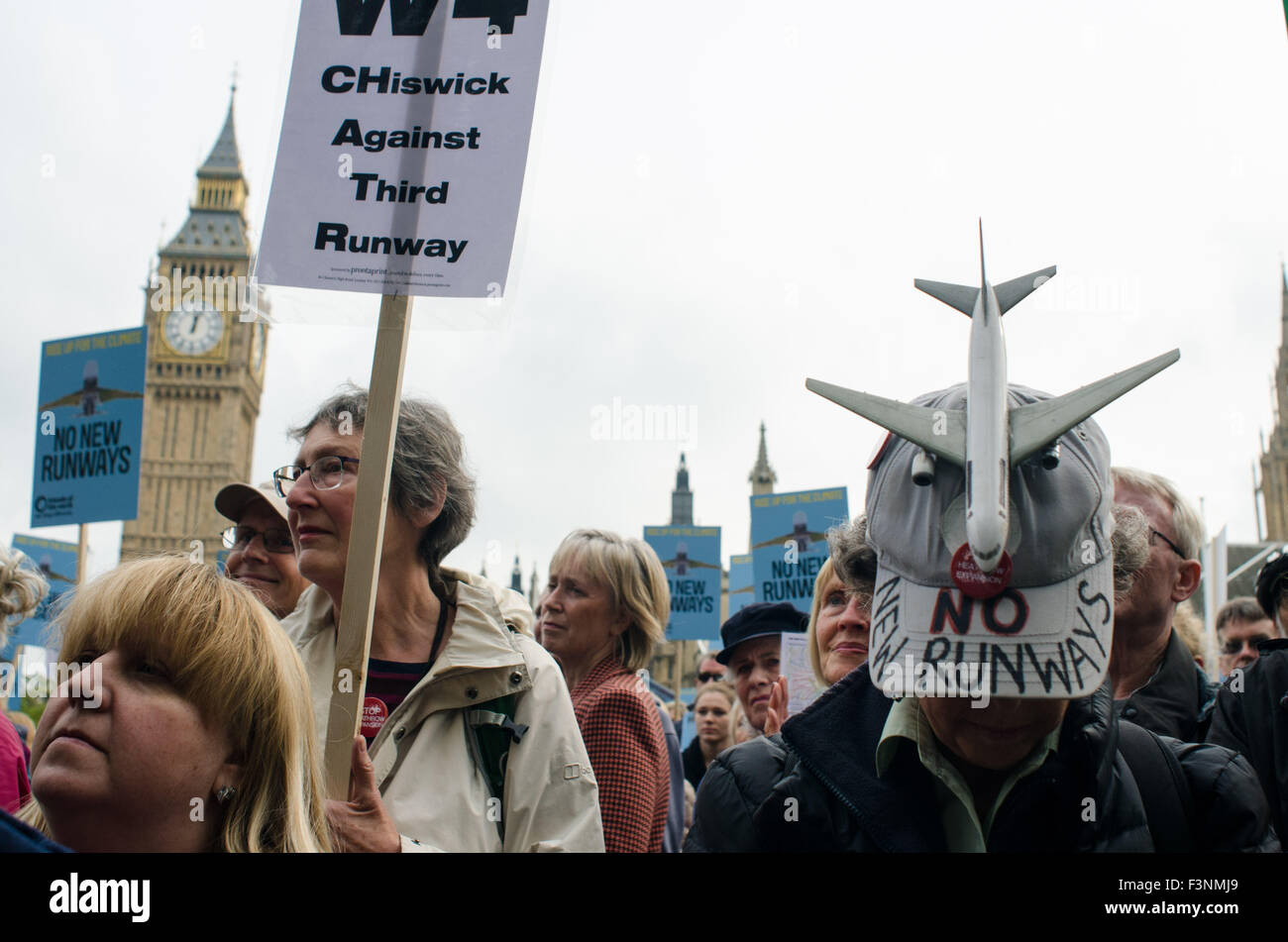 London, UK. 10th Oct, 2015. A large crowd marches on Parliament Square ...