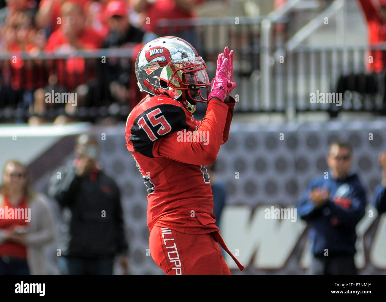 October 10, 2015 Western Kentucky Hilltoppers wide receiver Nicholas ...