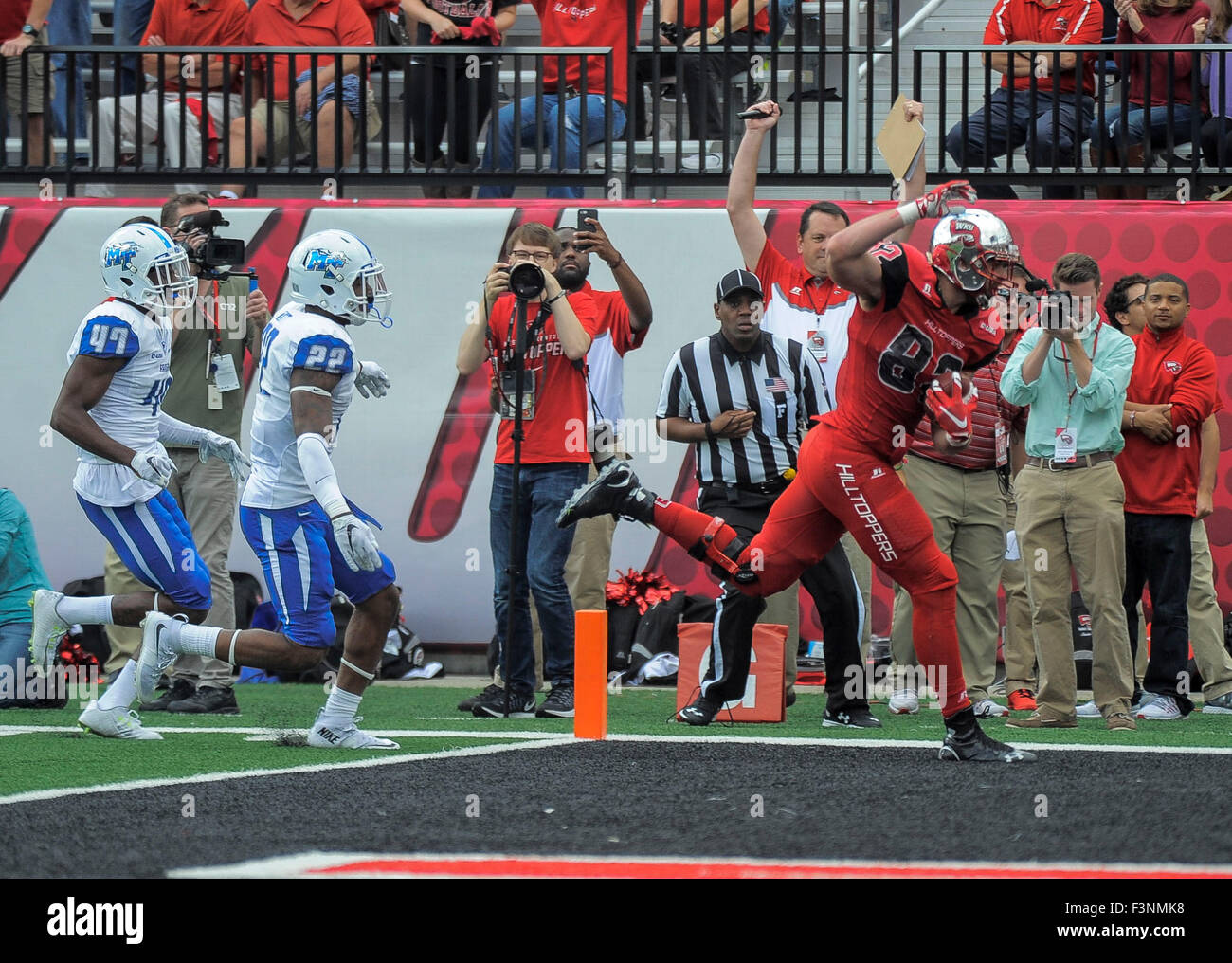 October 10, 2015 Western Kentucky Hilltoppers tight end Tyler Higbee ...