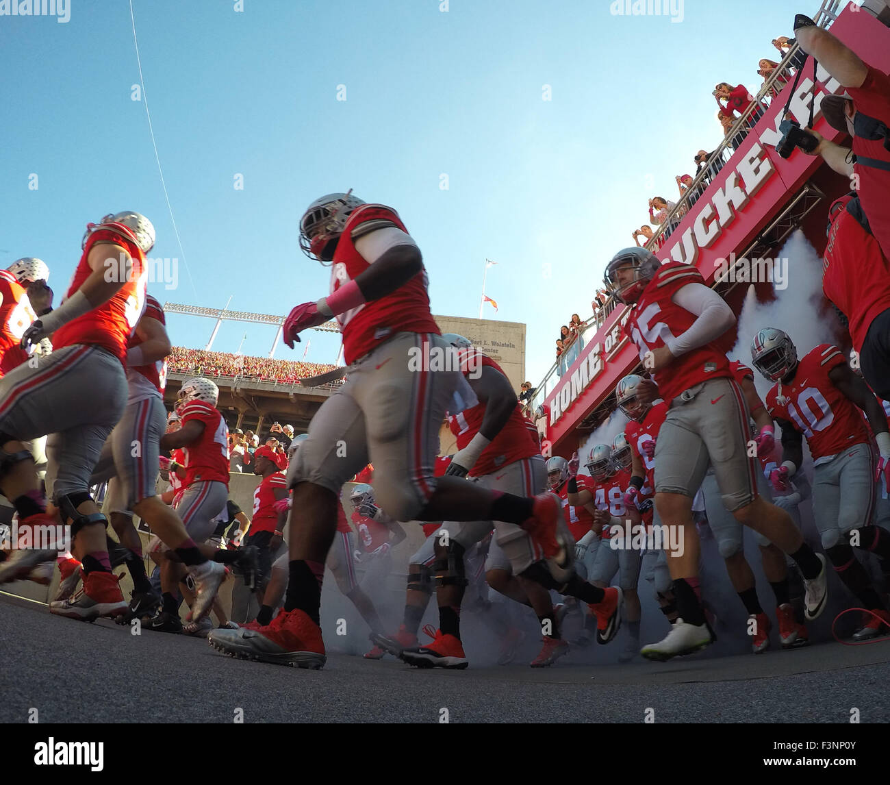 October 10th, 2015: Buckeyes running out of the tunnel before the ...