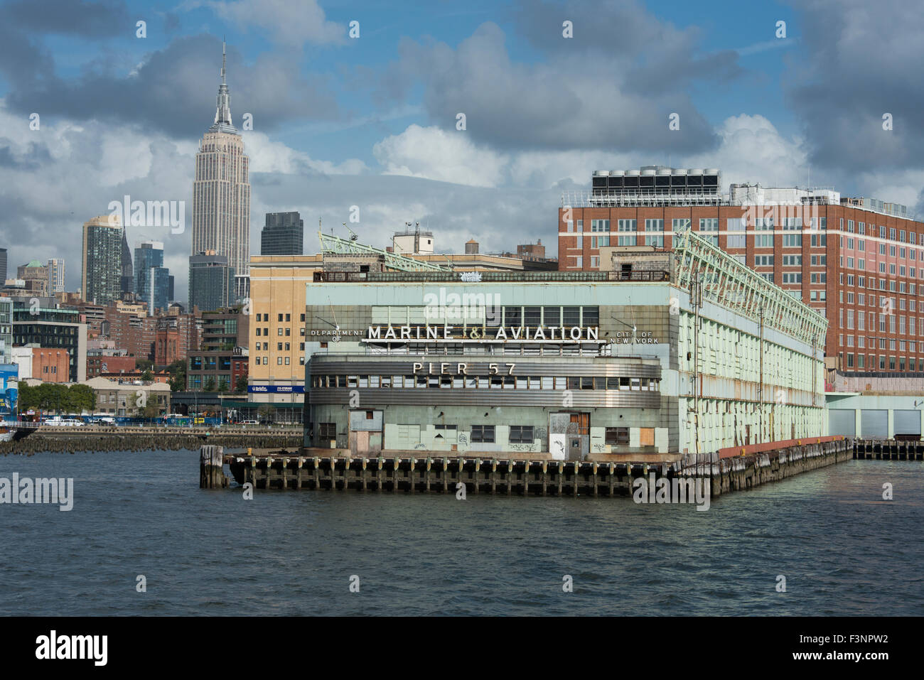 New York, New York City. Hudson River skyline view of Chelsea Pier ...